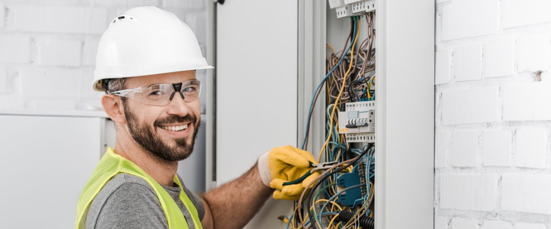 What is the difference between a level 1 and level 2 electrician?